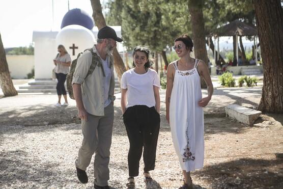 Game of Thrones cast members visit IRC programs in Greece, call on EU ...