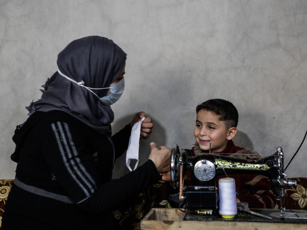 These Syrian women are making masks to make a living | The IRC