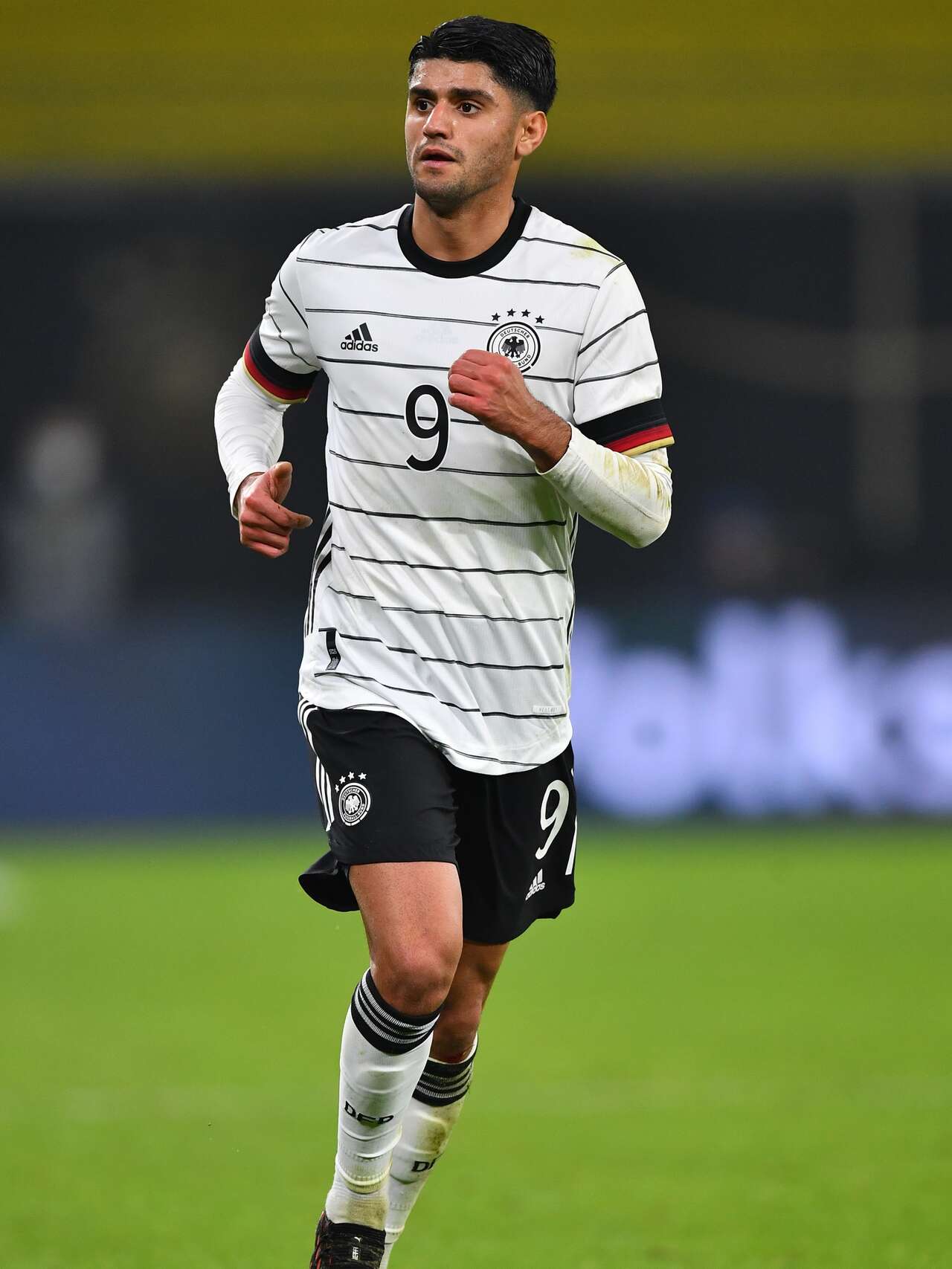 Fünf Fußballstars mit Fluchterfahrung | Rescue