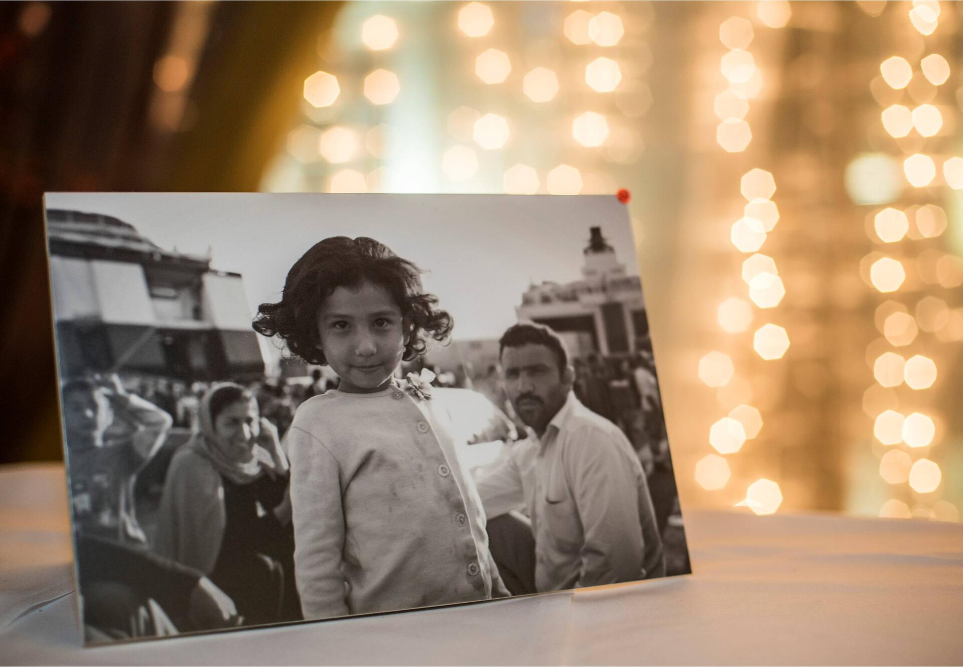 In Pictures: Game of Thrones actors join IRC for refugee exhibition ...