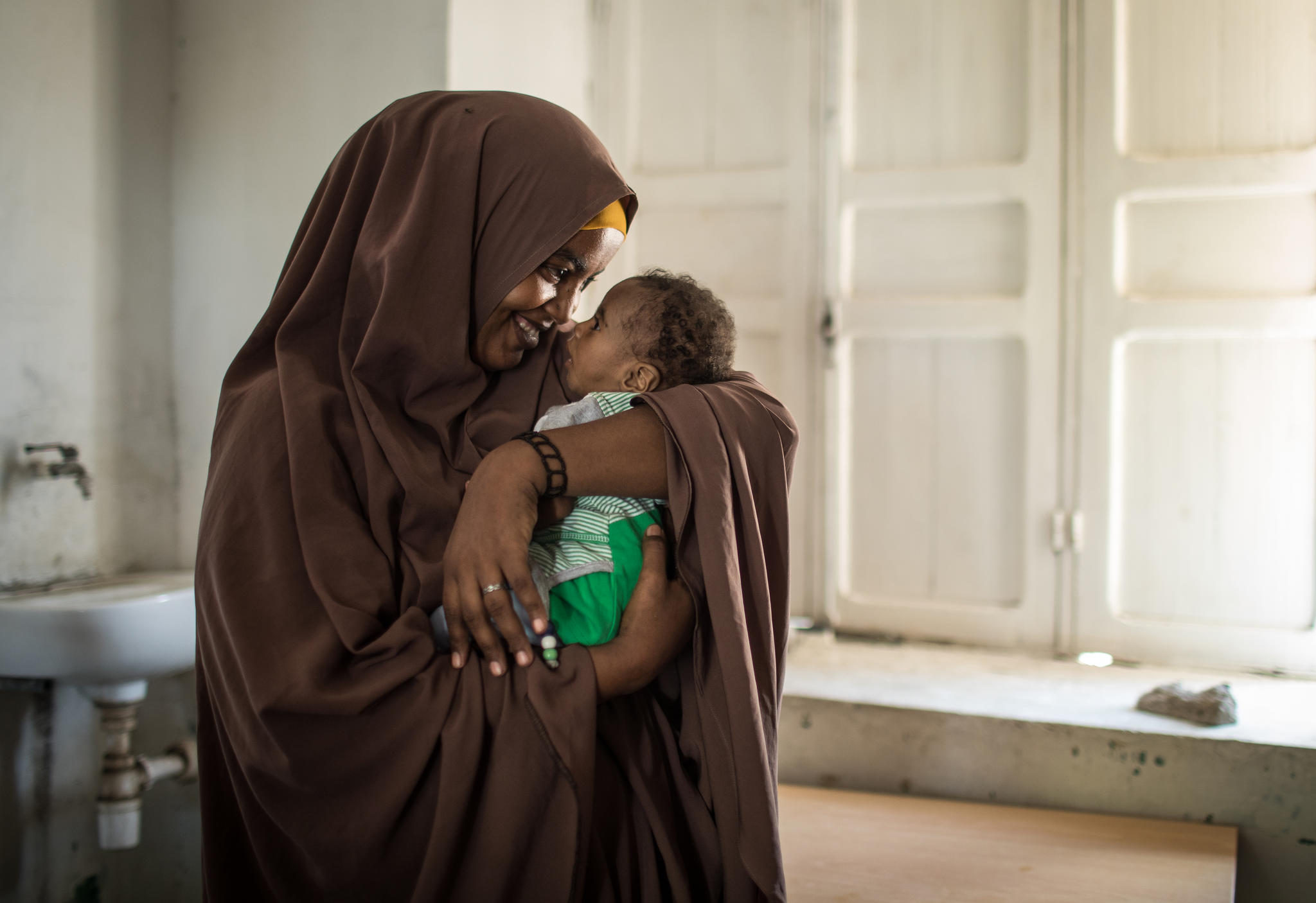 Portraits of courageous Somali mothers fighting to survive hunger ...